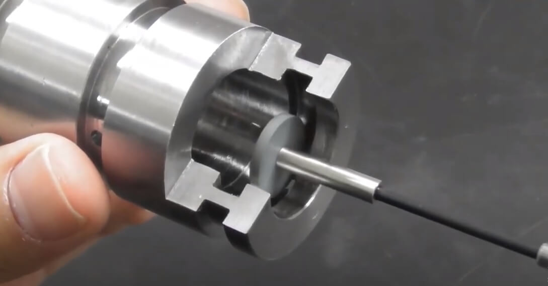 Hand-Deburring Done Right: Selecting the Right Tools | XEBEC® Deburring ...