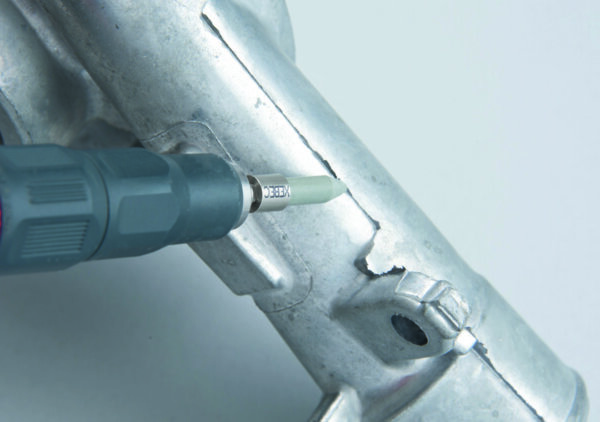 Hand-Deburring Done Right: Selecting the Right Tools | XEBEC® Deburring ...